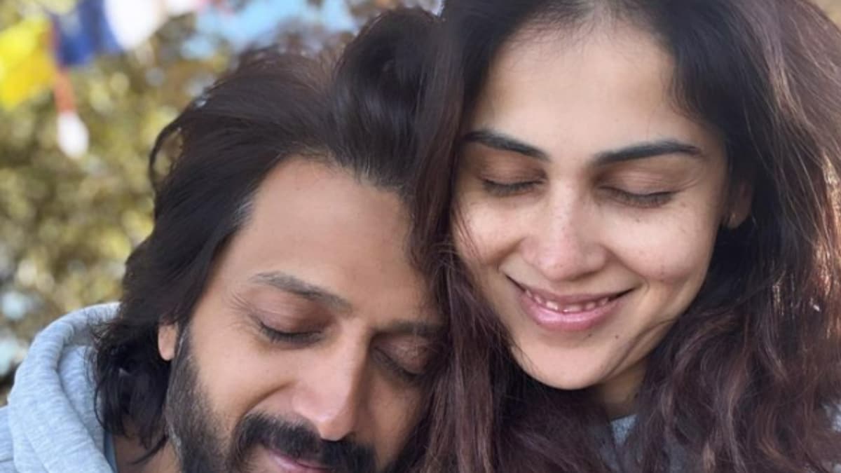 Genelia Deshmukh's Birthday Wish For Husband Ritesh Is Pure Gold ...