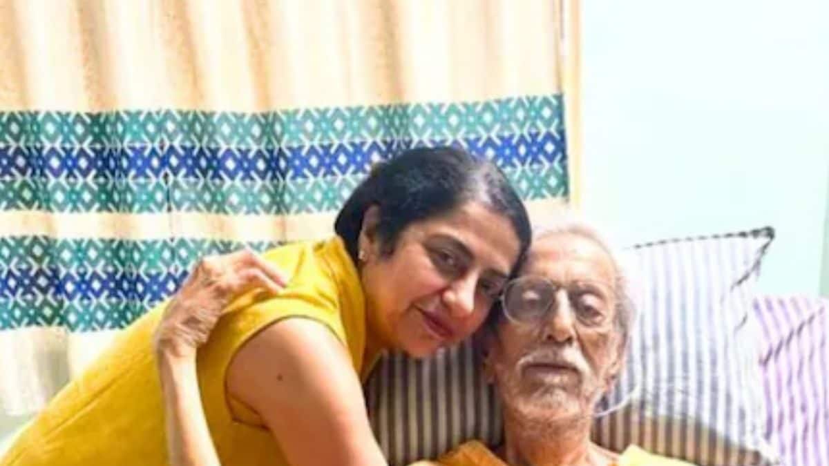 Veteran Actor Charuhasan Srinivasan Hospitalised, Daughter Suhasini ...