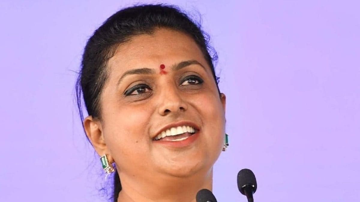 Actress Roja Selvamani's Pic From Italian Vacation Viral | Movies News - News18