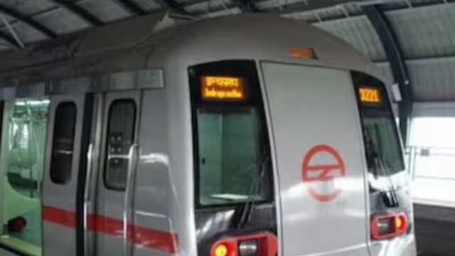 Delhi Metro Phase-III Services To Start from 6 Am On Sundays - News18