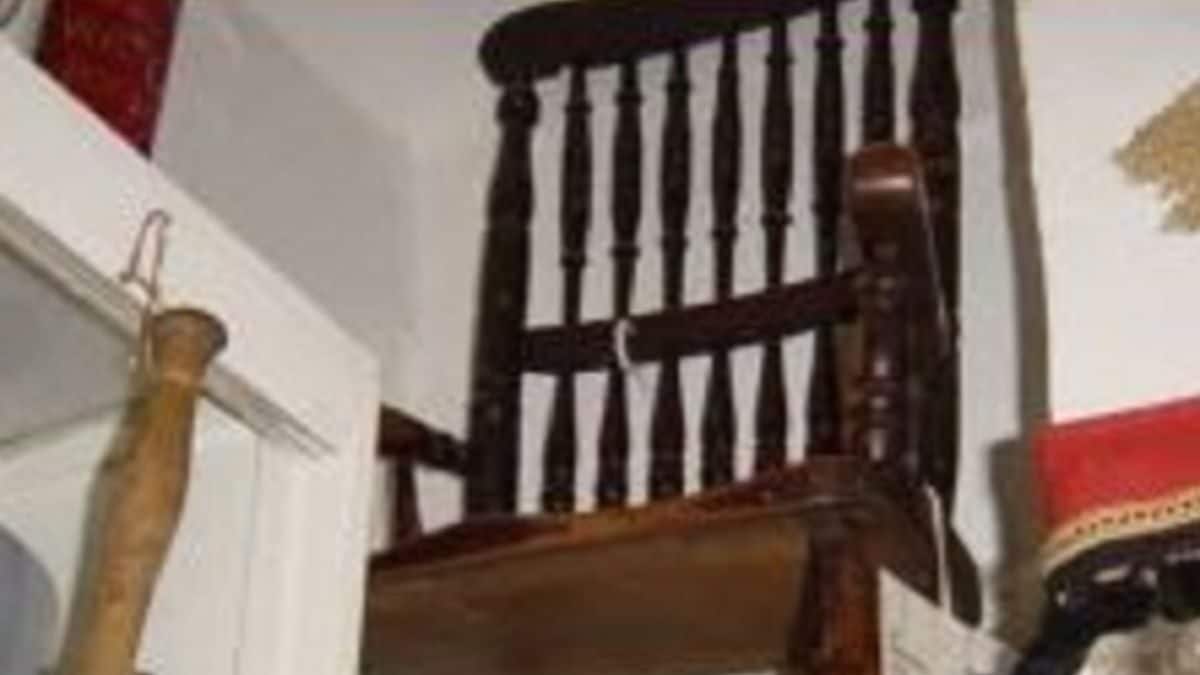 The Creepy History Of 17th Century ‘Cursed’ Pub Chair In UK That Still ...