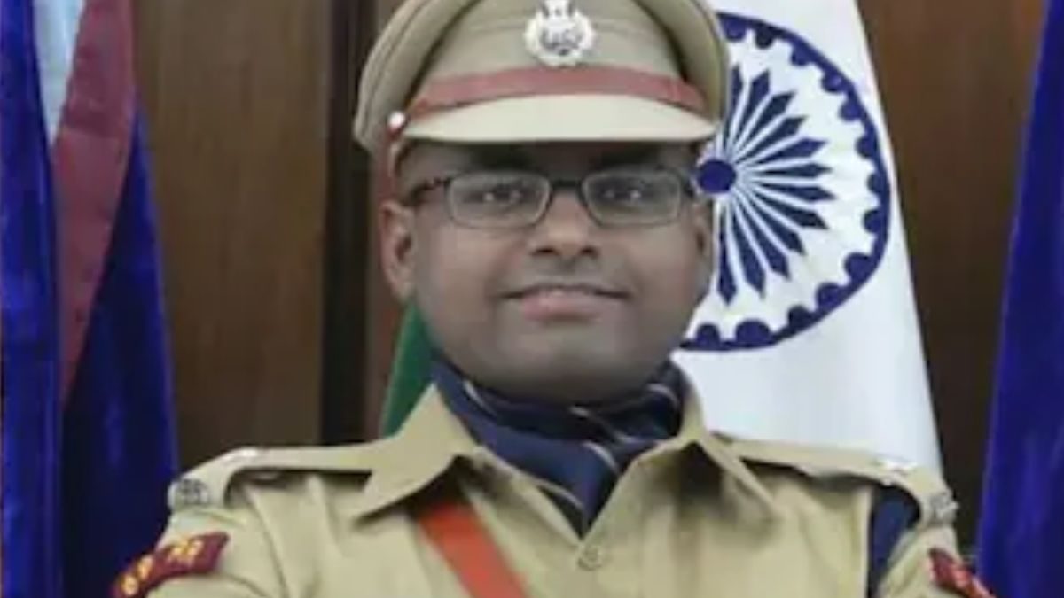 Meet Sameer Saurabh, The IPS Officer Honoured With The Prestigious ...