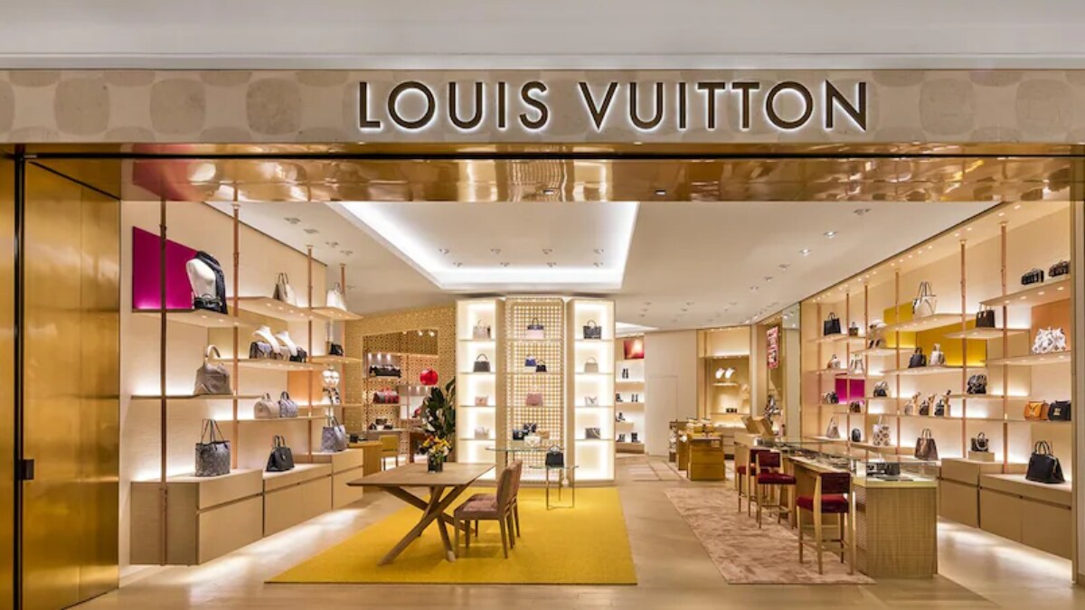 Woman Makes Louis Vuitton Staff Count Rs 70 Lakh In Cash, Then Walks ...