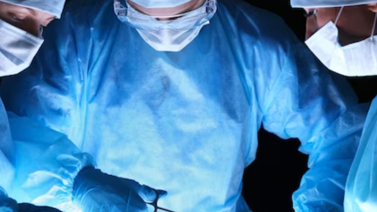 Kazakhstan Surgeons Remove 30kg Tumour From Woman’s Stomach | Viral ...