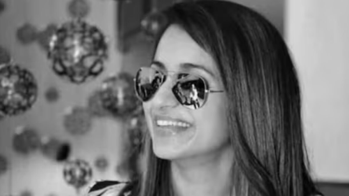 Trisha Krishnan To Do A Song For Thalapathy Vijay's GOAT? What We Know ...