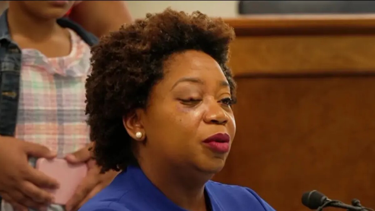 Texas Assistant Principal Loses Vision After 11-year-old Student Hurls ...