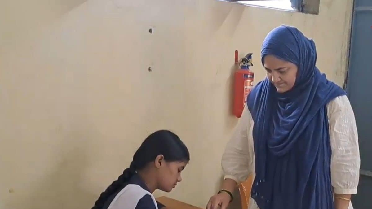 20 Years Of Marriage And 3 Children Later, Woman Fulfills Childhood ...