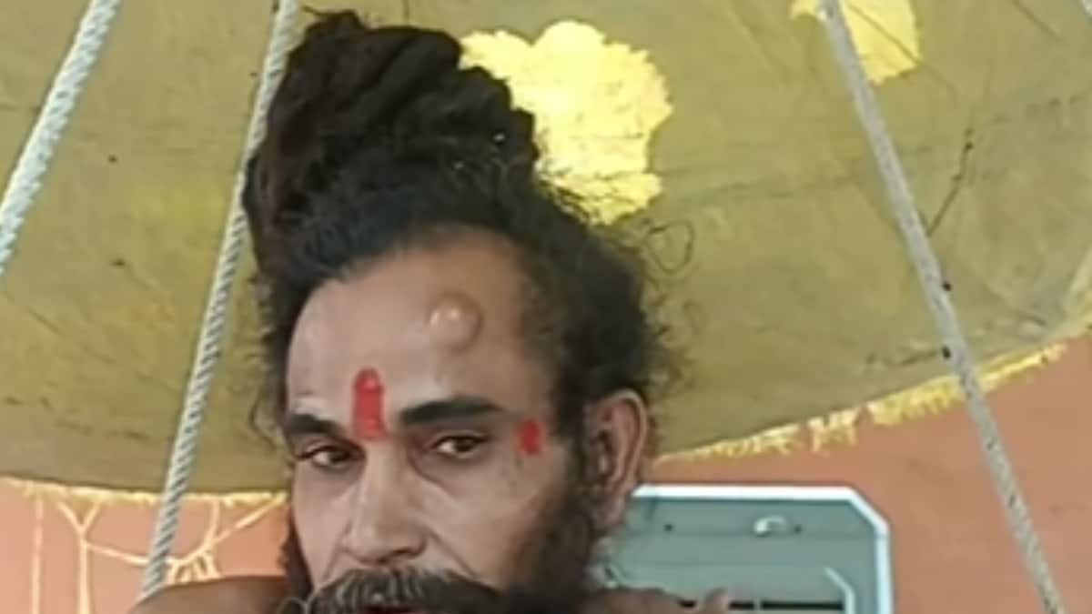 Standing on One Leg for 3 Years, This Baba Vows to Bring Development to ...