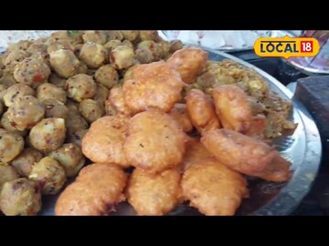 This Finger-Licking Aloo Chaap & Its Chutneys are a Super Hit - News18