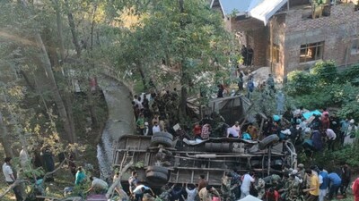 Four BSF Personnel Killed, Dozens Injured After Bus Falls Into Gorge In ...