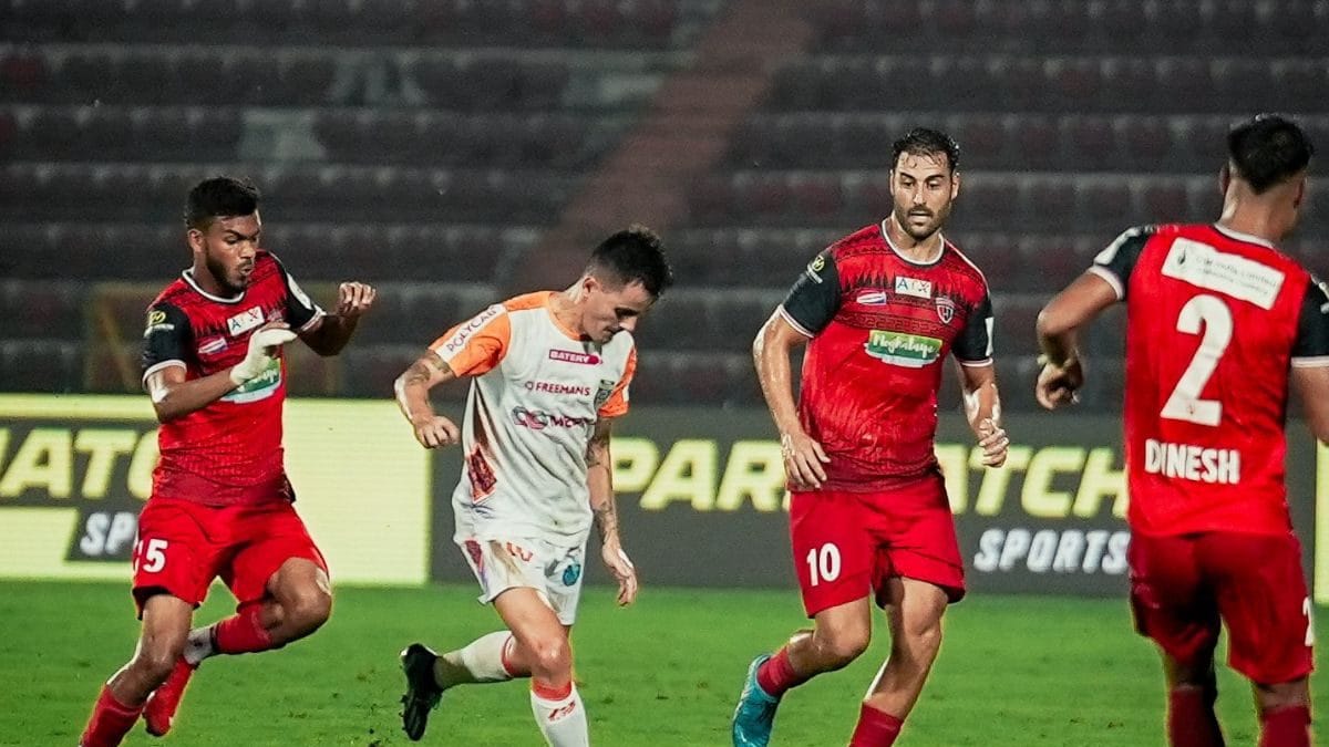 ISL 2024-25: Kerala Blasters FC Split Points With NorthEast United FC in 1-1 Stalemate ...
