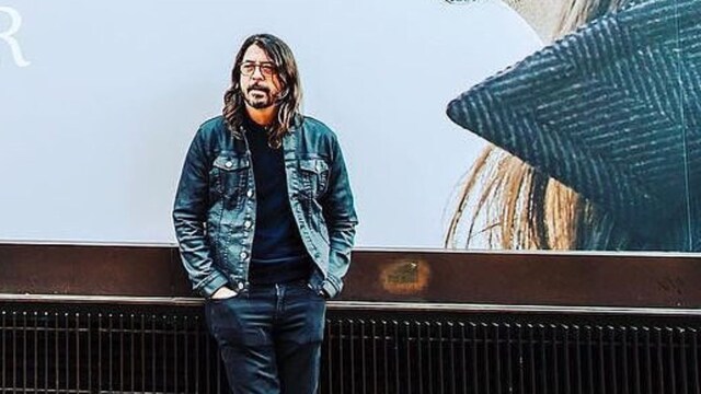 Dave Grohl Welcomes Baby Girl Outside of His Marriage: 'Doing ...