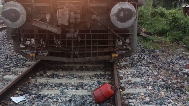 In Back-To-Back Sabotage Bids, Gas Cylinder, Detonators Found On Tracks ...