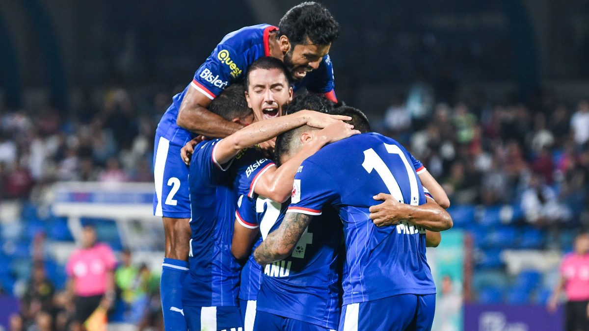 ISL 2024-25: Sunil Chhetri's Historic Brace Helps Bengaluru FC Cruise to 3-0 Win Over Hyderabad ...