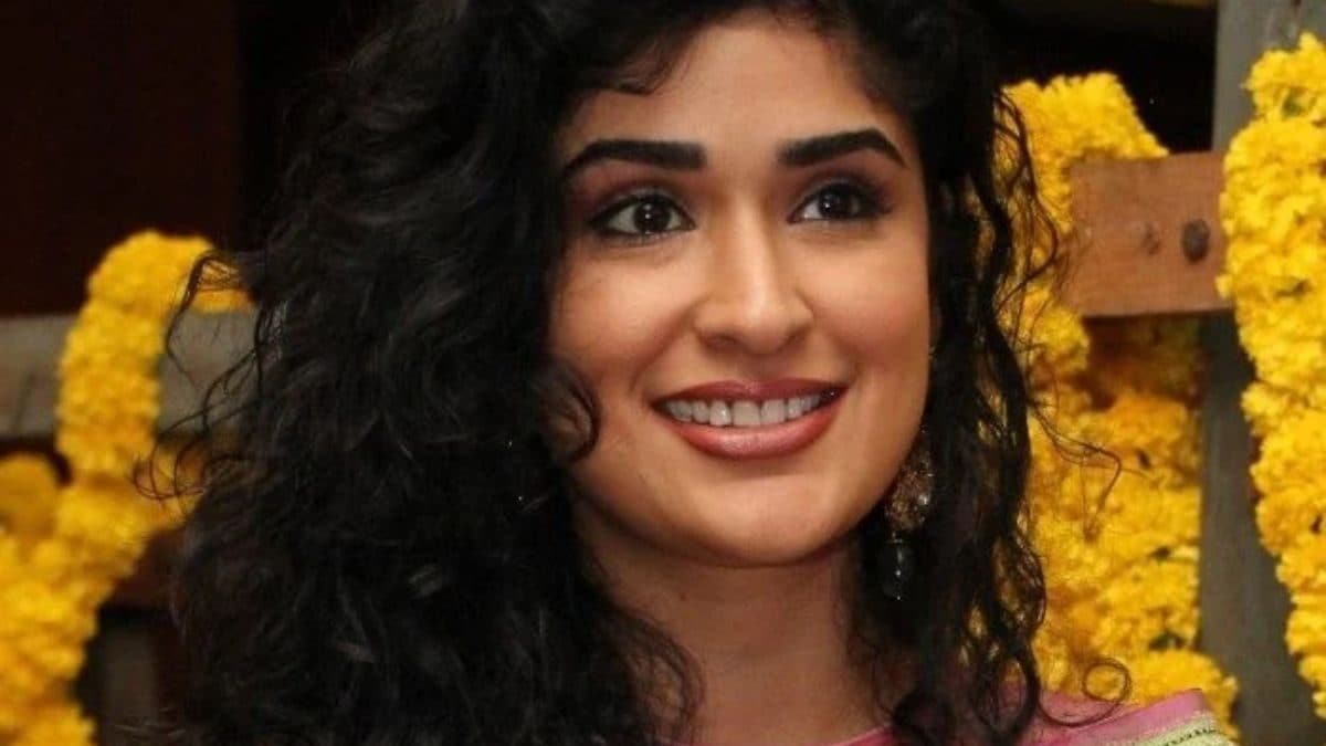 All About Actress Anjala Zaveri's Husband Who Gained Fame With Jab We ...