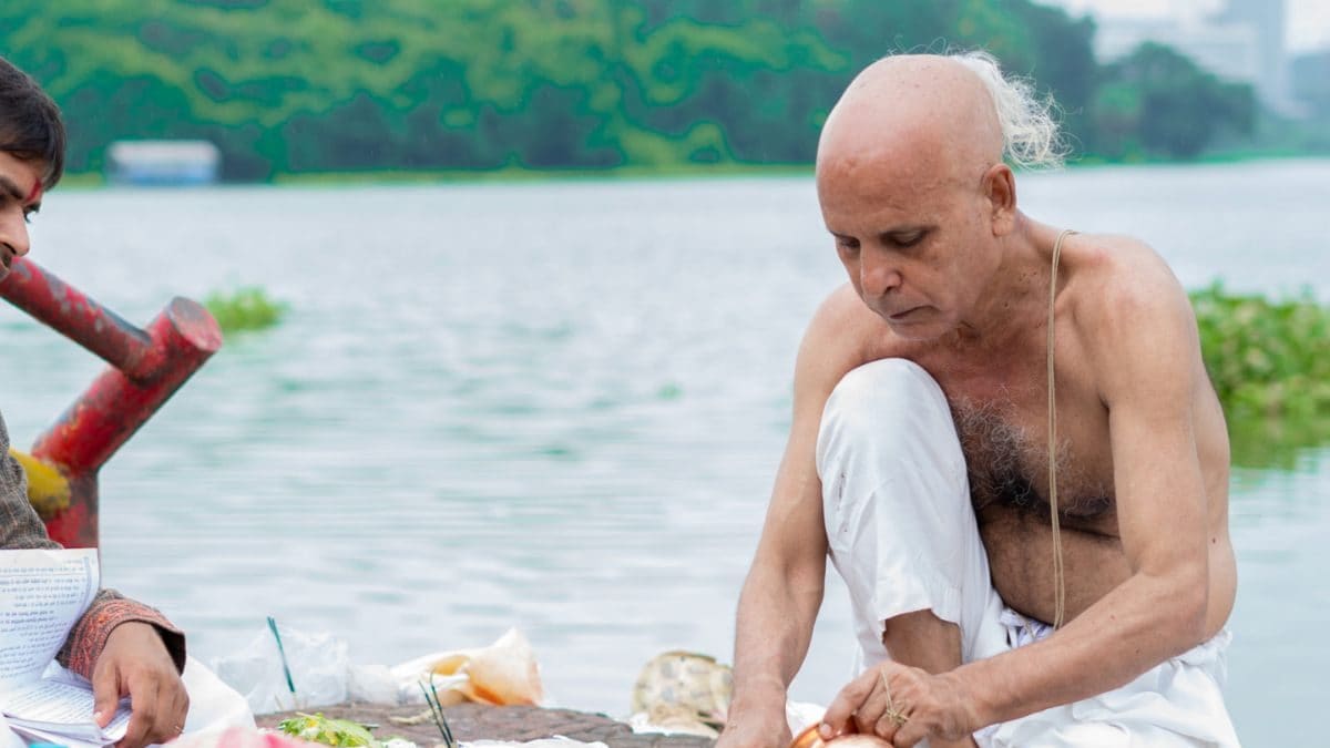 Pitru Paksha 2024: Know The Rules Before Placing Photos Of Ancestors In ...