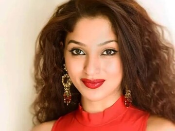 Remember Baghban Actress Suman Ranganathan? Here’s What She’s Doing Now ...