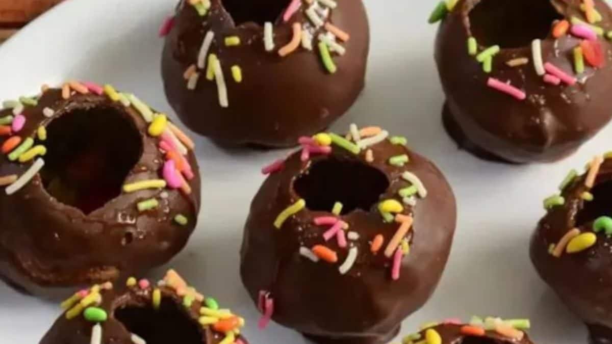 With Chocolate Fuchka And More, Siliguri's Street Food Scene Just Got ...