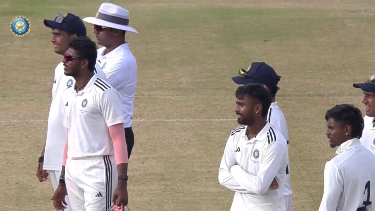 Manav Suthar Takes Seven-for as India C Beat India D in Duleep Trophy ...