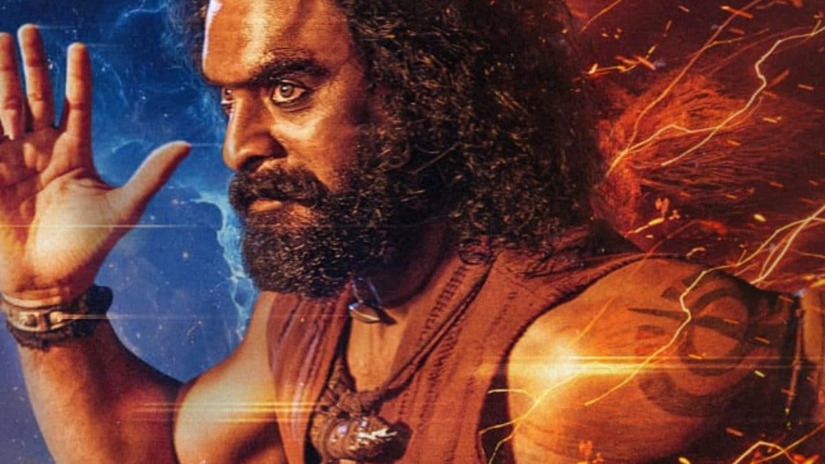 Tovino Thomas Starrer Ajayante Randam Moshanam Reaches Rs 100 Crore ...