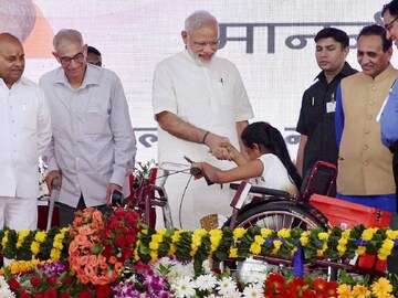 PM Modi Turns 74 On September 17: A Look At How He Celebrated His ...