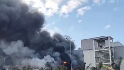 Massive Blaze Sweeps Through Tata Electronics Manufacturing Unit In ...