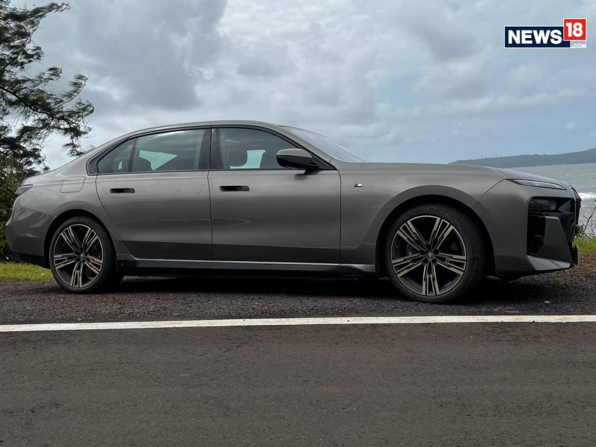 BMW i7 XDrive60 in Pics: See Design, Features, Interior, Road Presence and More