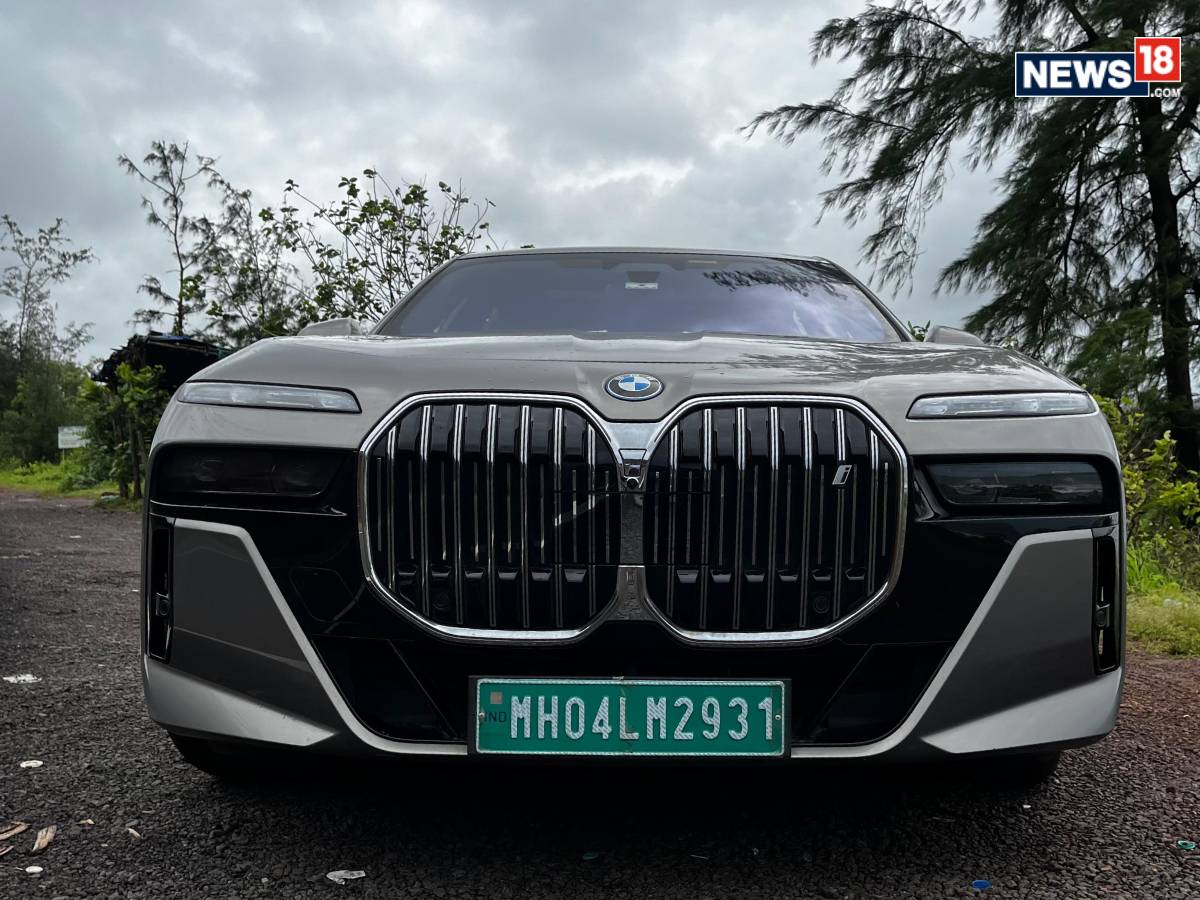 BMW i7 XDrive60 in Pics: See Design, Features, Interior, Road Presence and More