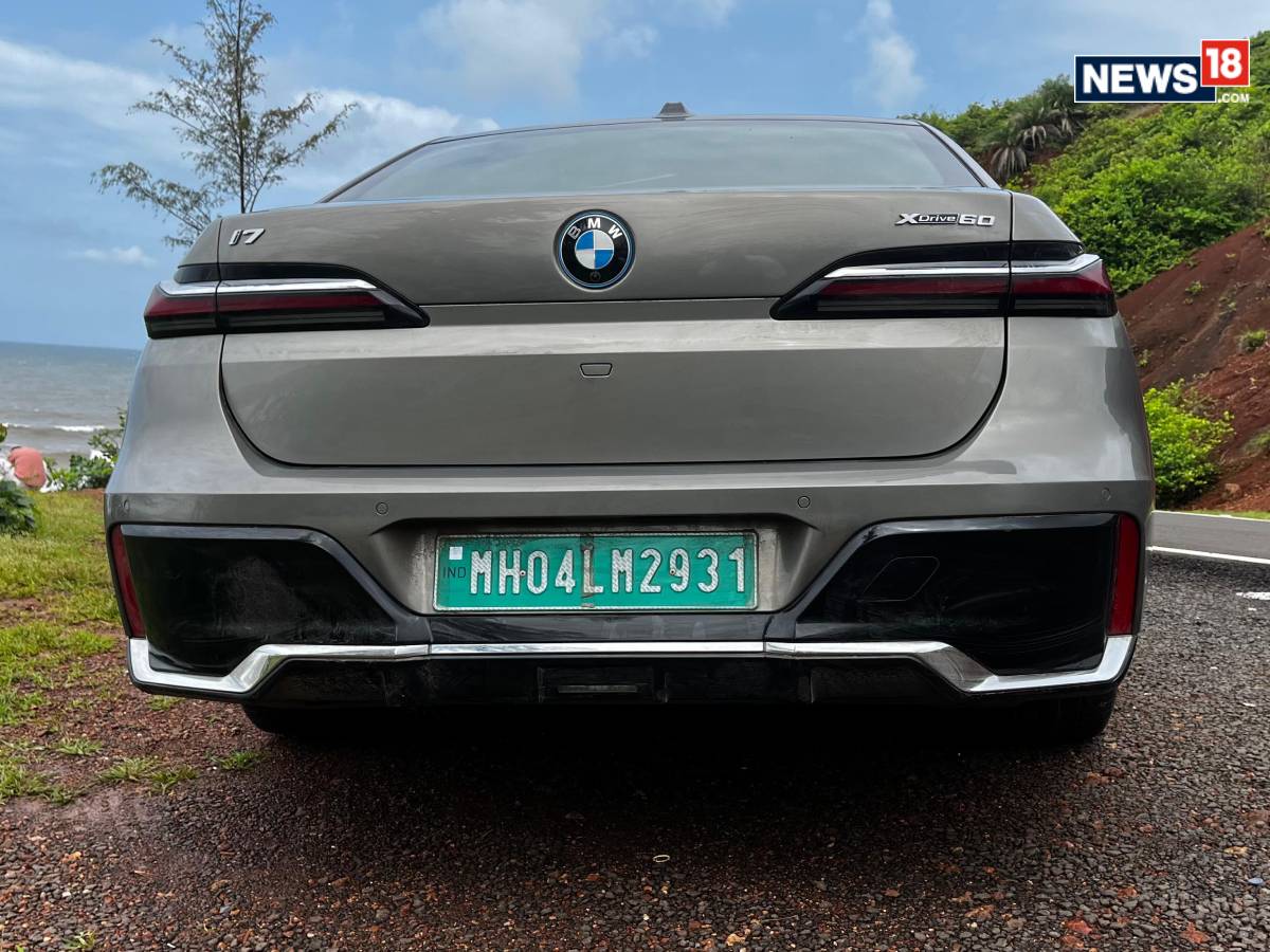 BMW i7 XDrive60 in Pics: See Design, Features, Interior, Road Presence and More