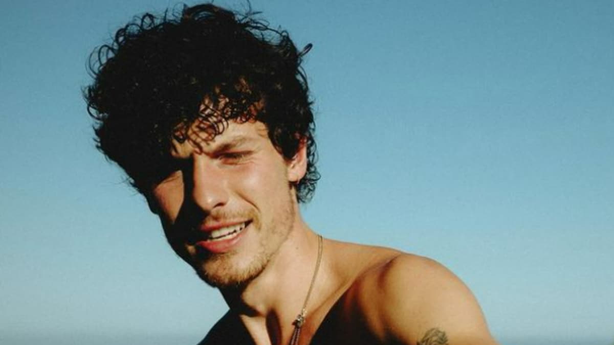 Watch: Shawn Mendes Unveils His New Single Nobody Knows At MTV VMAs ...