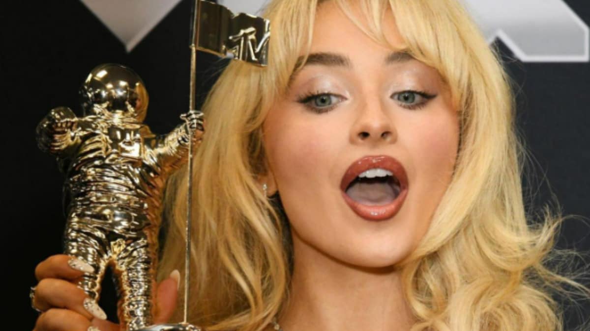 Sabrina Carpenter Wins Song Of The Year Award At MTV VMAs 2024, Thanks ...