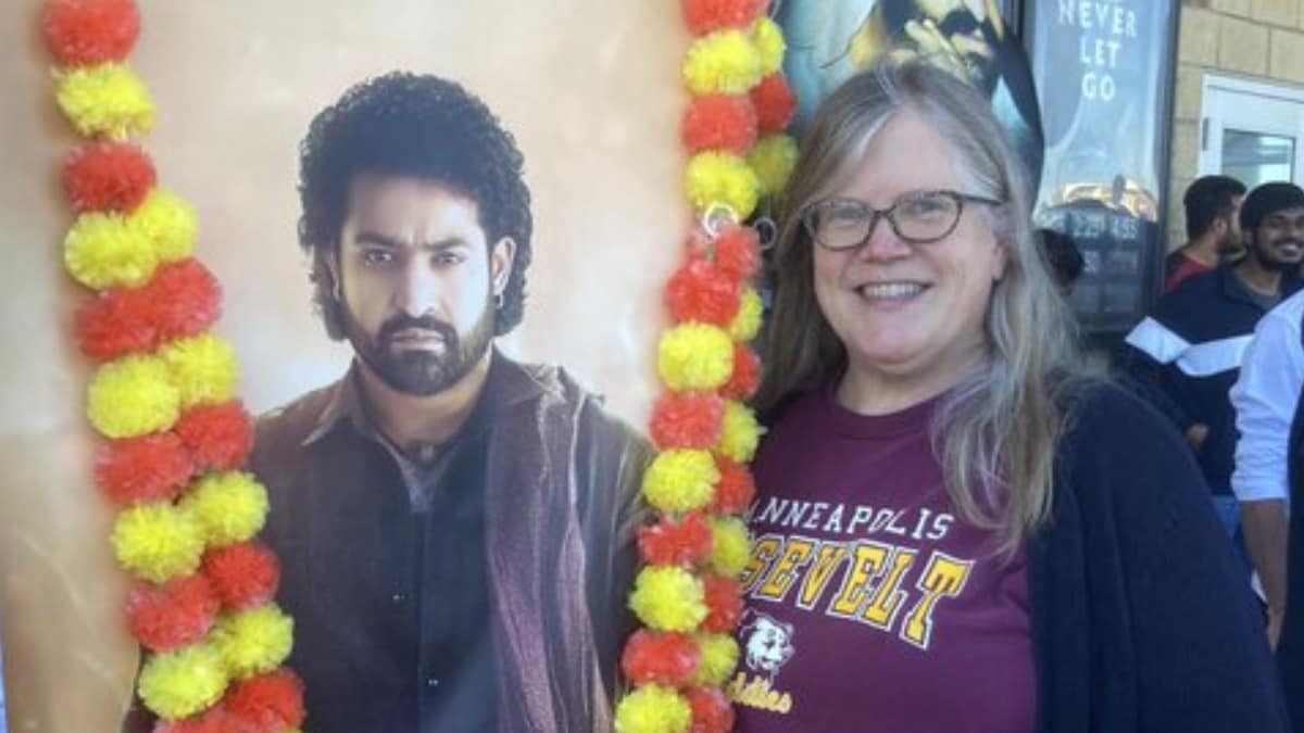 Devara Mania Takes Over US, Jr NTR Fans In The US Welcome Film With ...