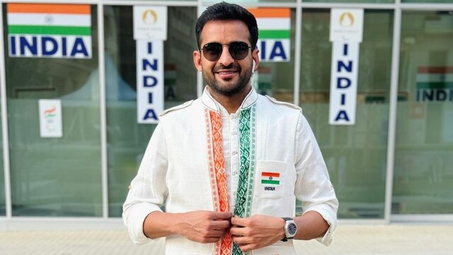 Meet Nitesh Kumar, The IIT Graduate Who Won Gold Medal on Paralympics ...