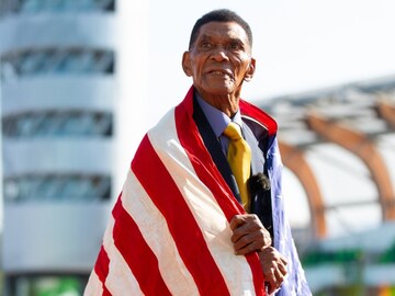 Double Olympic Champion American Runner Otis Davis Dies at 92 - News18