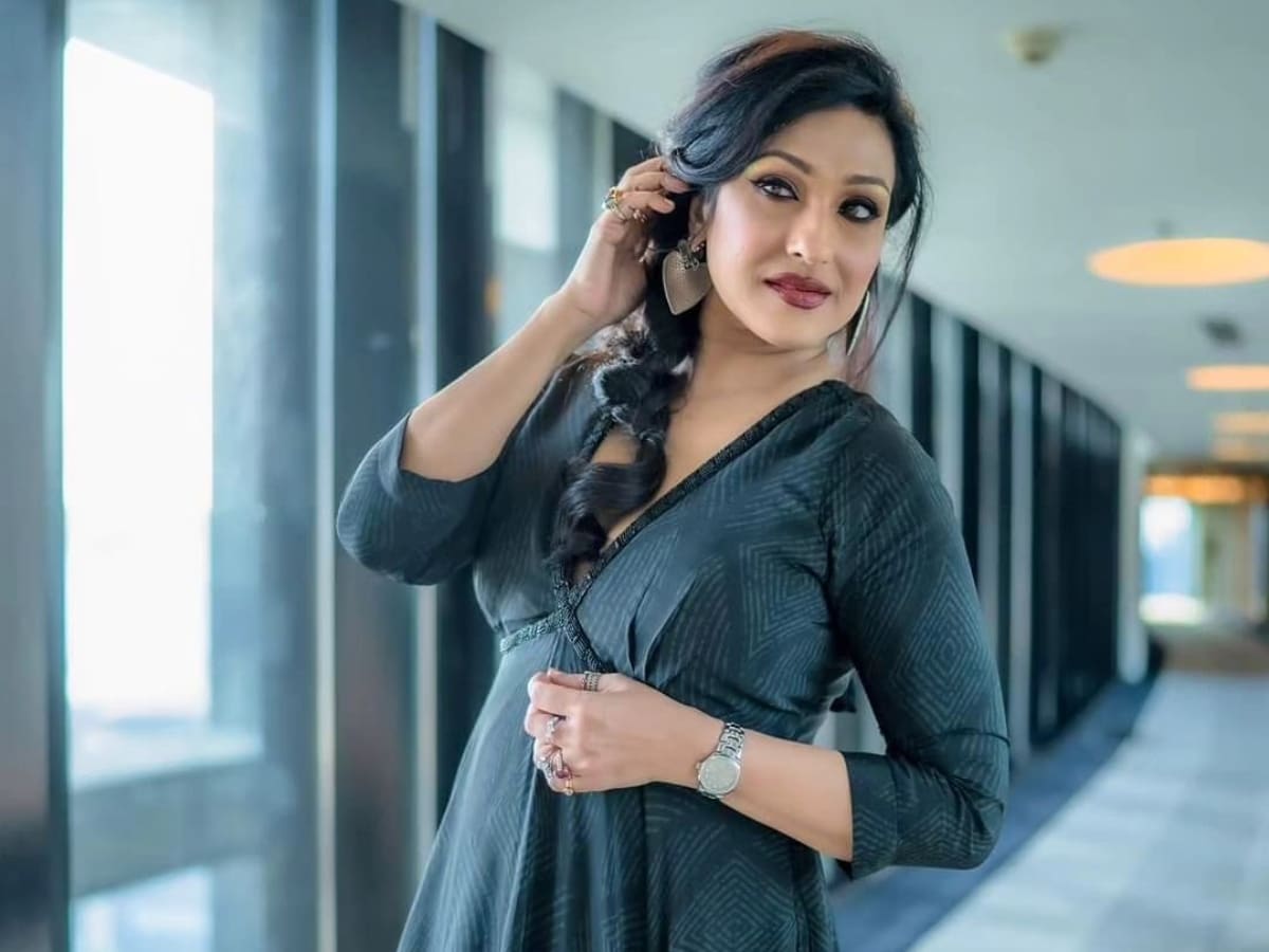 Rituparna Sengupta Photo Shoot Video