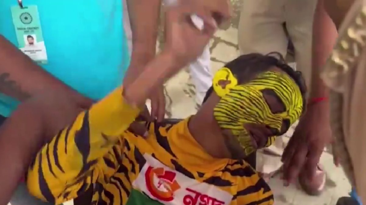 Bangladeshi Fan Robi Sent Back After Controversy In Kanpur Test ...