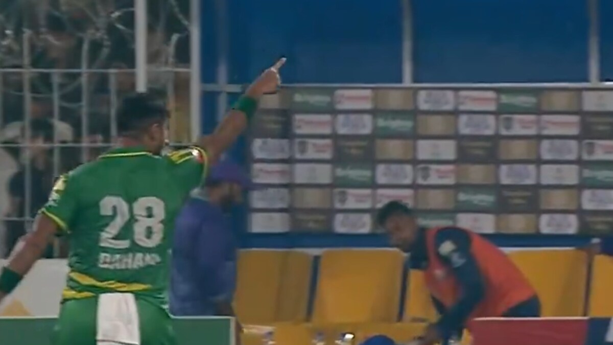 WATCH: Wolves' Shahnawaz Dahani Runs to Opposition Dugout in Wild ...