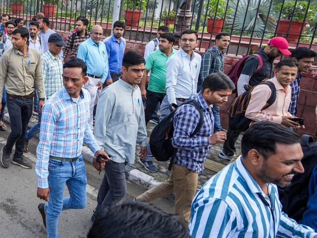 SSC CGL 2024: 1 Hour, 100 Questions, 200 Marks. Check Out the Complete ...