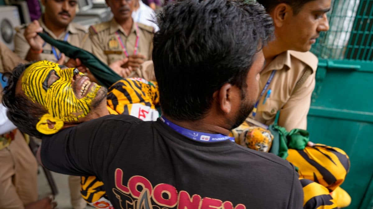 'Fell Ill, Police Took Me To Hospital': Bangladeshi Cricket Fan Tiger ...