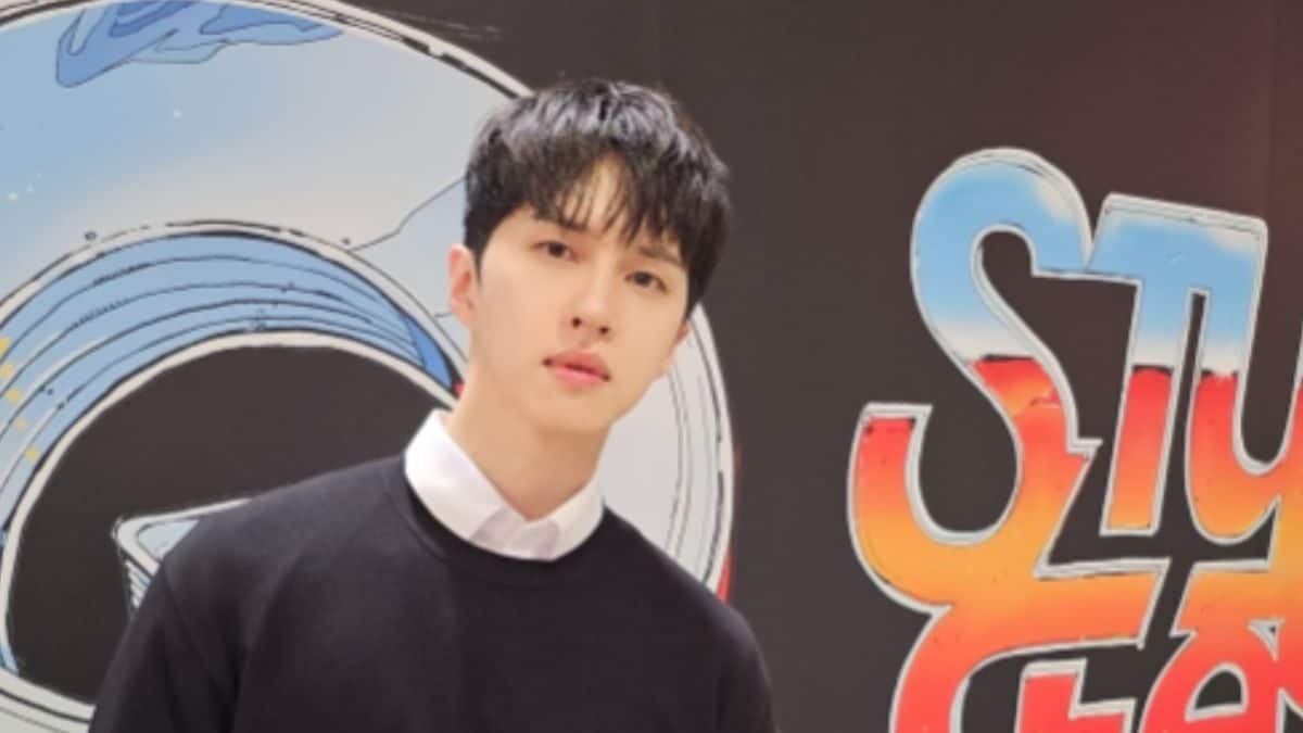 K-Pop Idol Breaks Down In Tears During Fan Event, Watch Emotional ...