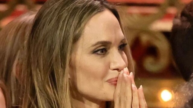 Angelina Jolie Recalls She 'Broke Down Crying' In Front Of Her Children ...