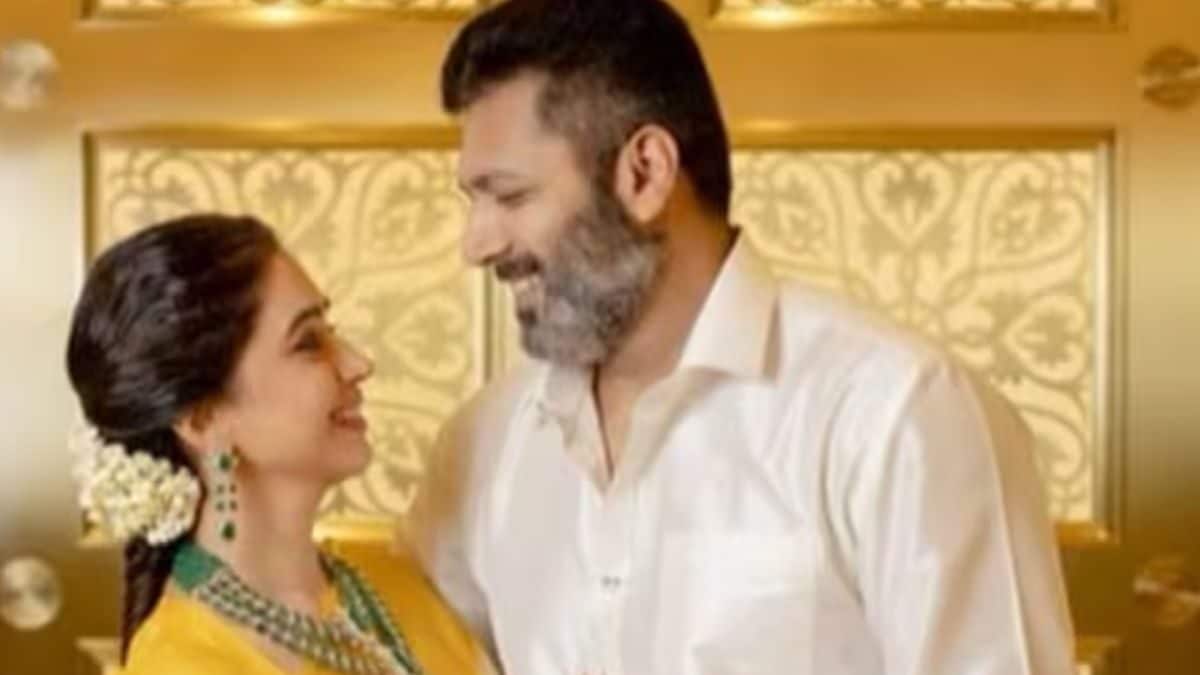 After Divorce Announcement, Jayam Ravi Removes Photos With Wife Aarti ...