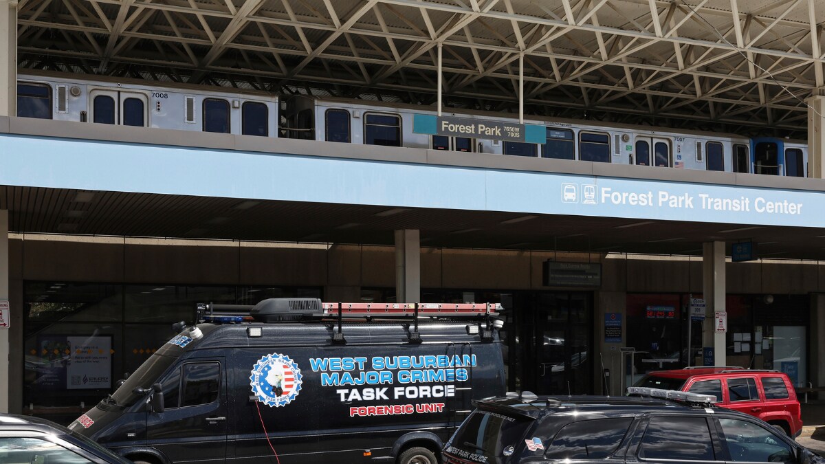 Four Killed In Labour Day Shooting On Chicago-Area Commuter Train In US ...