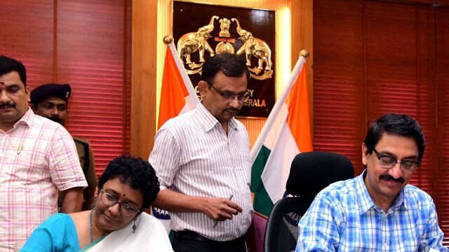 In Historic Transition, IAS Sarada Muraleedharan Succeeds Husband V ...