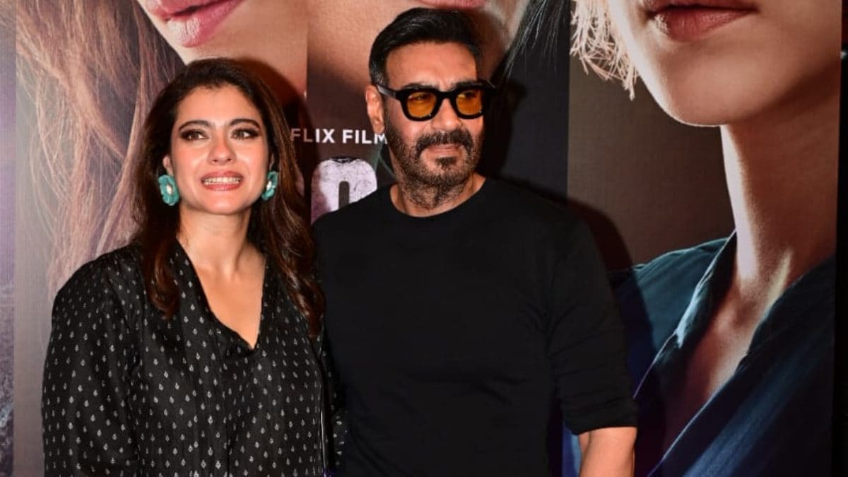 Ajay Devgn Shows His Support To Kajol At Do Patti Premiere, Singham ...
