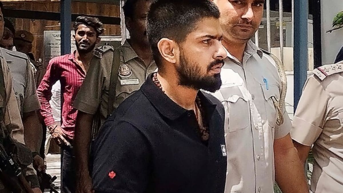 Lawrence Bishnoi's 'Love Story' Began in Class 10, Ended in College ...