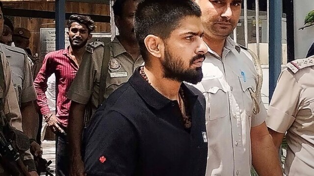 Lawrence Bishnoi's 'Love Story' Began in Class 10, Ended in College ...