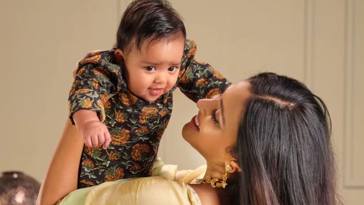 Actress Amala Paul's Pics With Son Ilai Viral | Movies News - News18