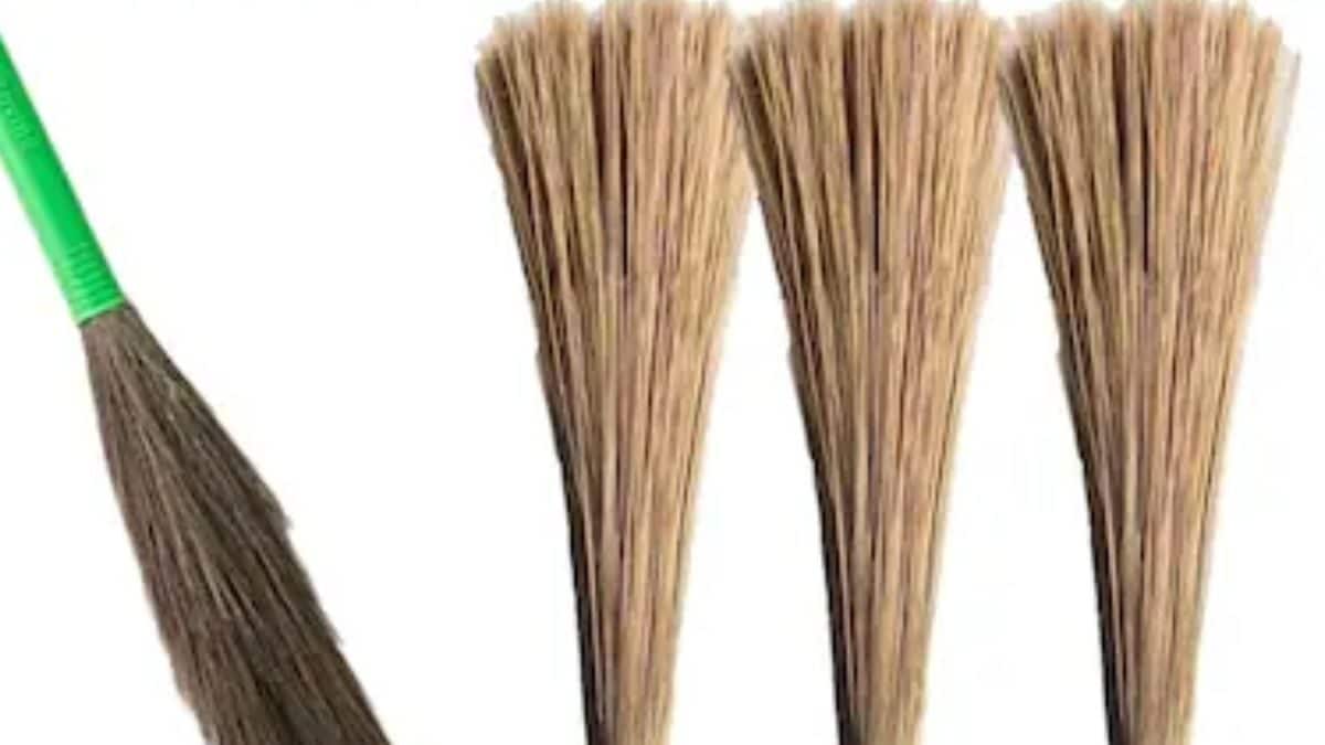 Diwali 2024: When And How To Buy A Broom For Good Luck | Lifestyle News ...