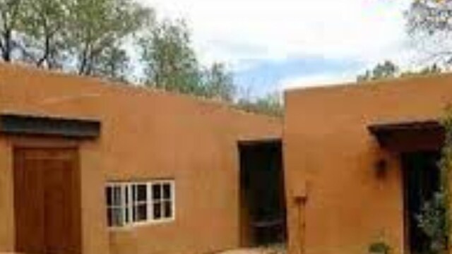 Rajasthan Teacher Revives Unique Tradition Of Cow Dung Home In Nagaur ...